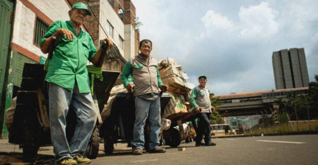 Essity Colombia impulsa la inclusión social y la economía circular a ...